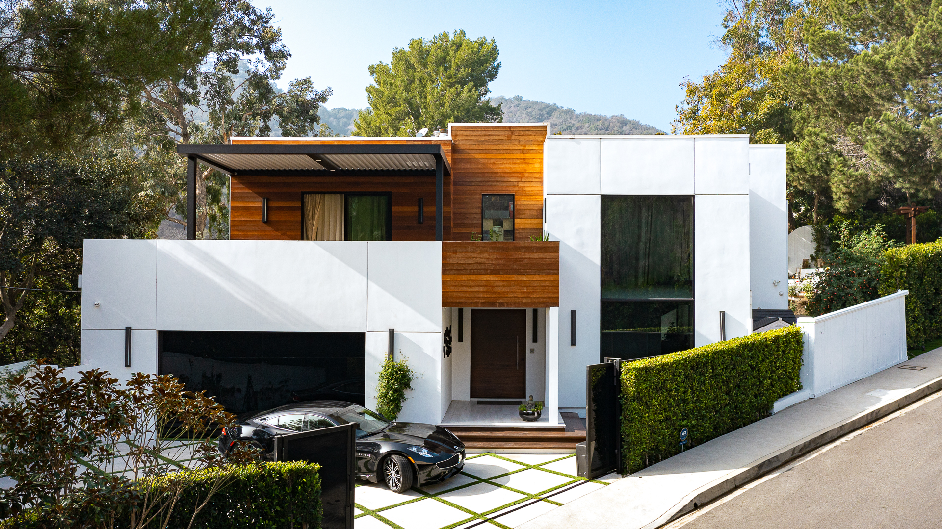 Beverly Hills Volume House – Alloi